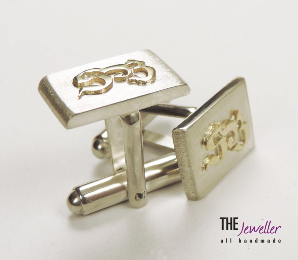 Butoni dreptunghiulari din argint personalizaţi cu litere din aur 18K ...