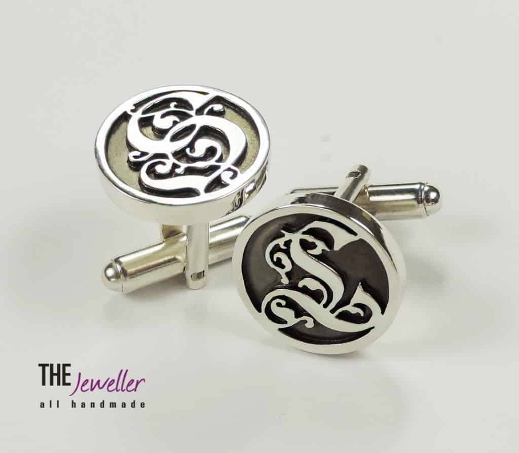 Butoni personalizati din argint 925 cu initiale ANTIQUE - THEjeweller